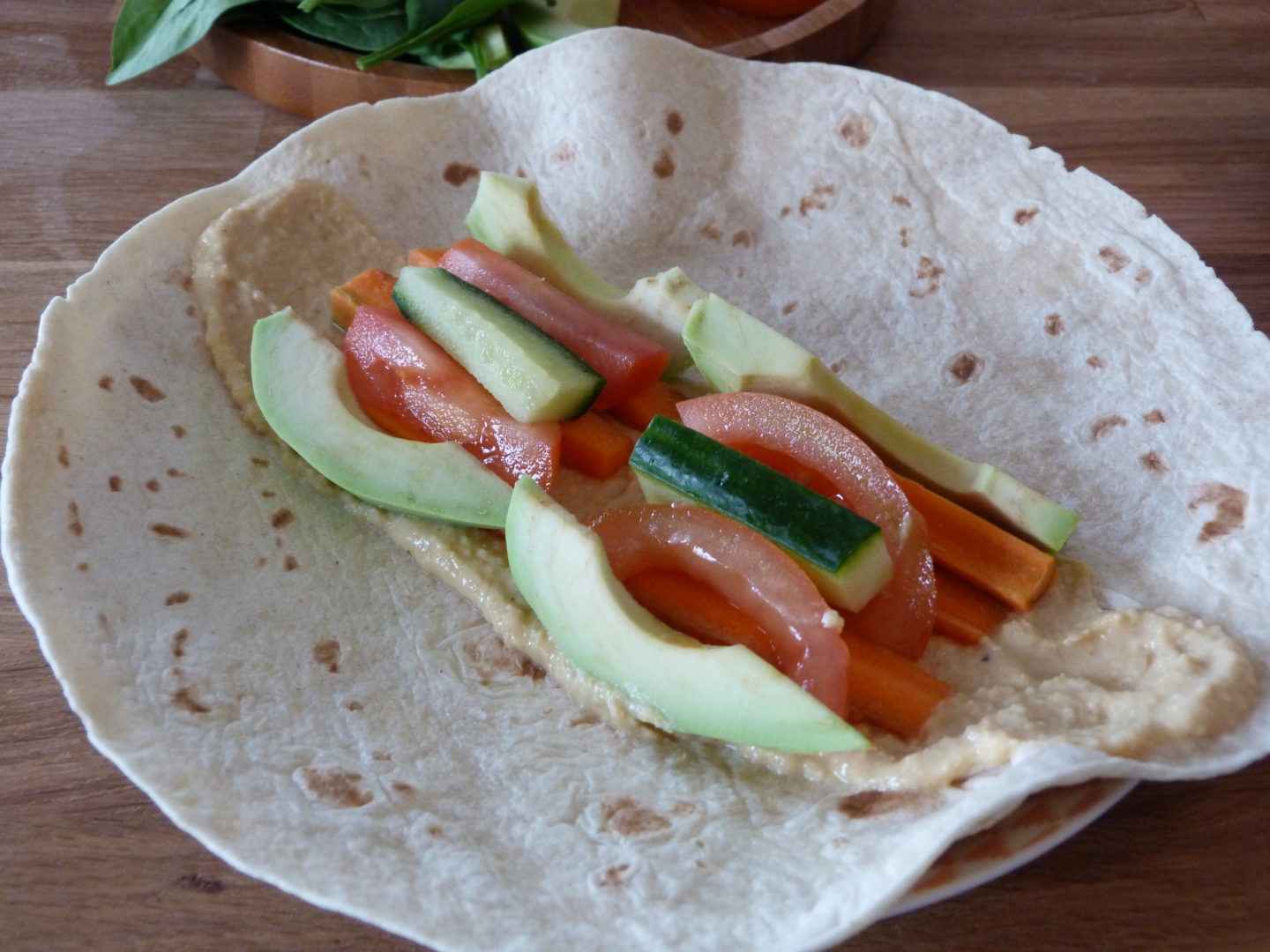 Recette : Wraps de houmous au curry & crudités – Con-fession